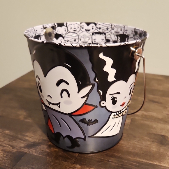 Universal Studio | Other | Amc Universal Studios Monster Popcorn Bucket ...